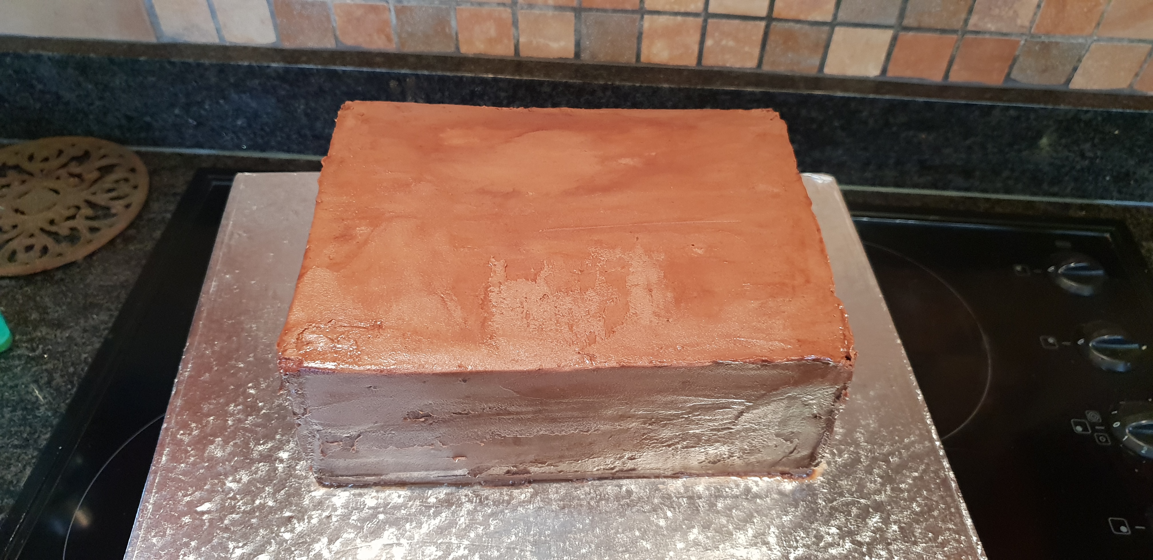 Covering with fondant – like a pro… - Living Delish