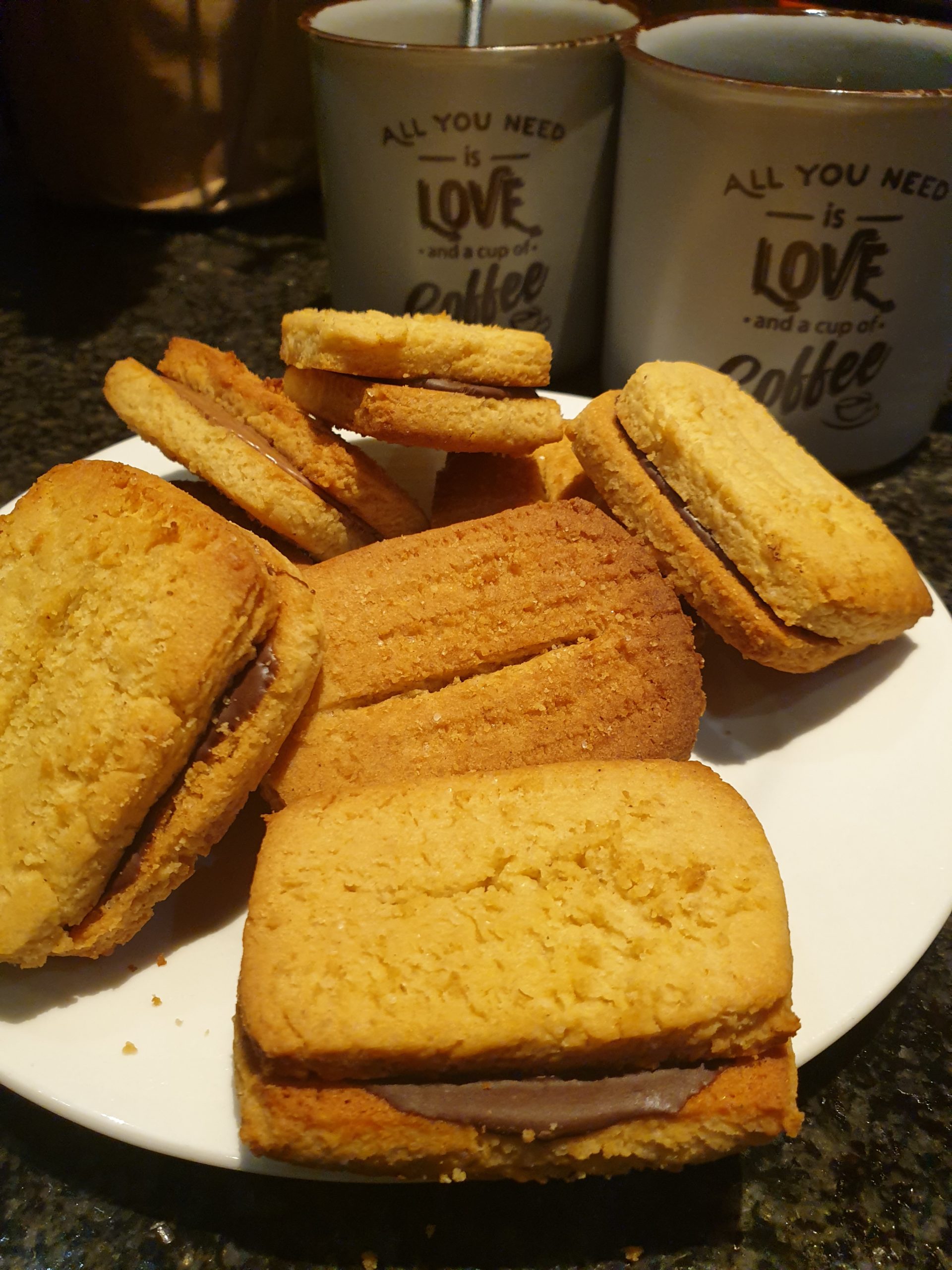 Choc-kits cookies - Living Delish