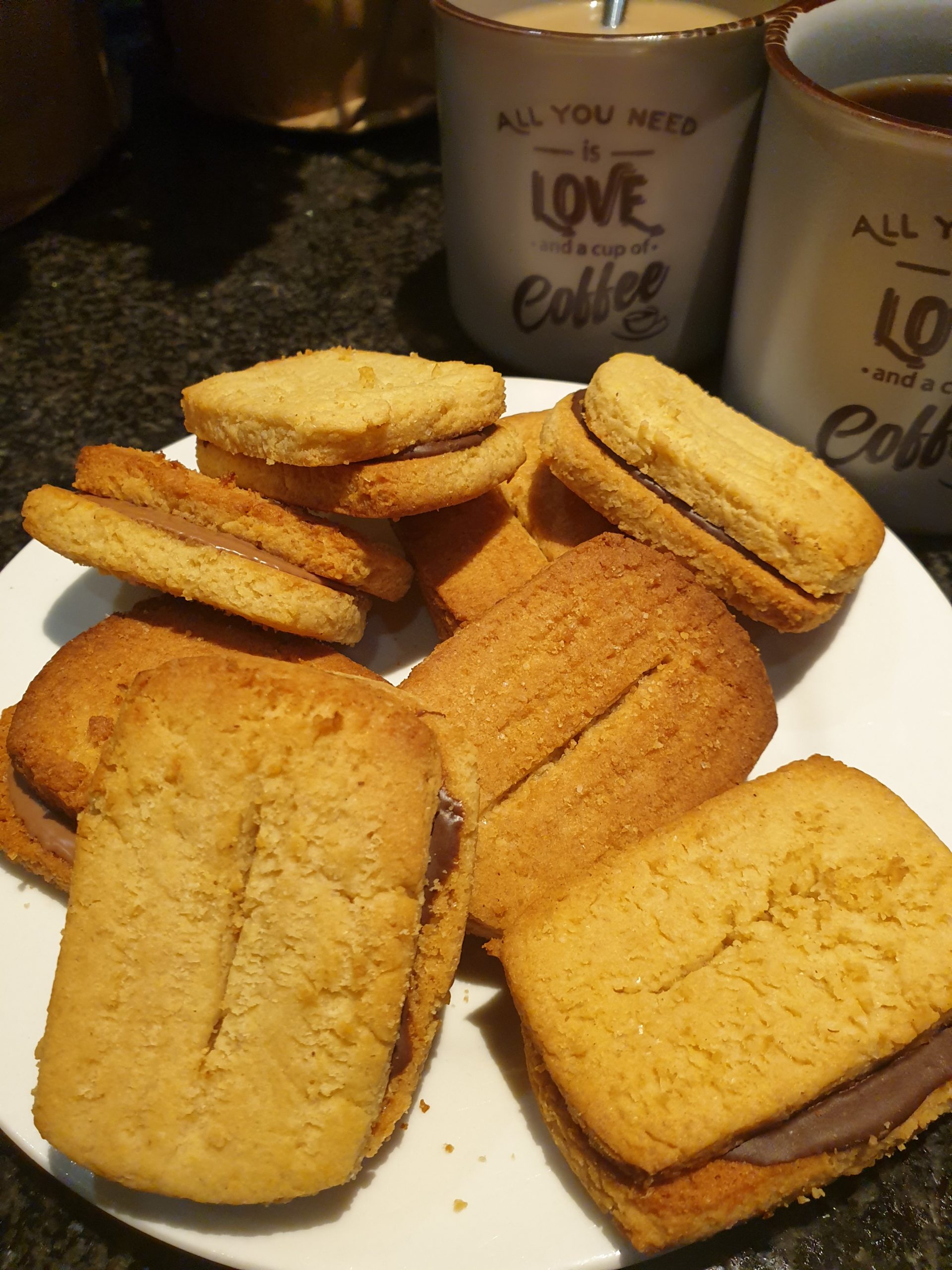 Choc-kits cookies - Living Delish